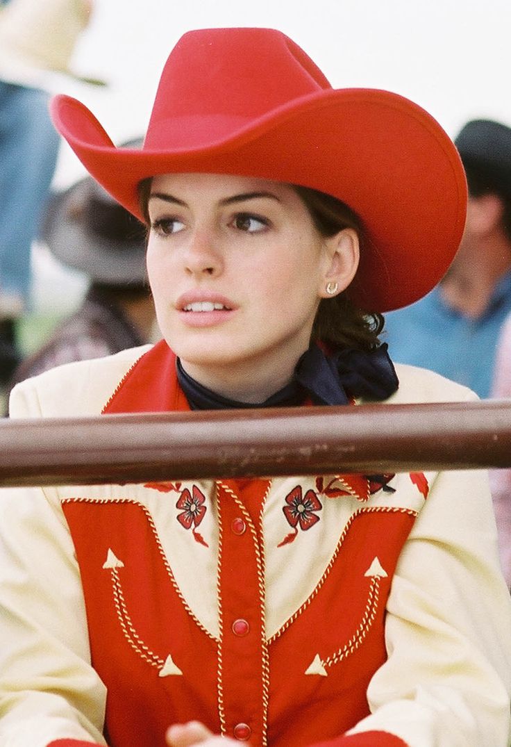 Anne Hathaway: Princess of Genovia, Queen of Hollywood – Entertainment ...